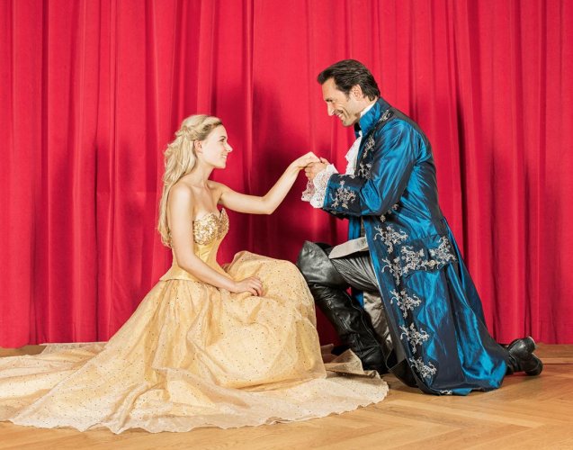 MARIE WEGENER: Musicaltour mit "Die Schöne und das Biest"
